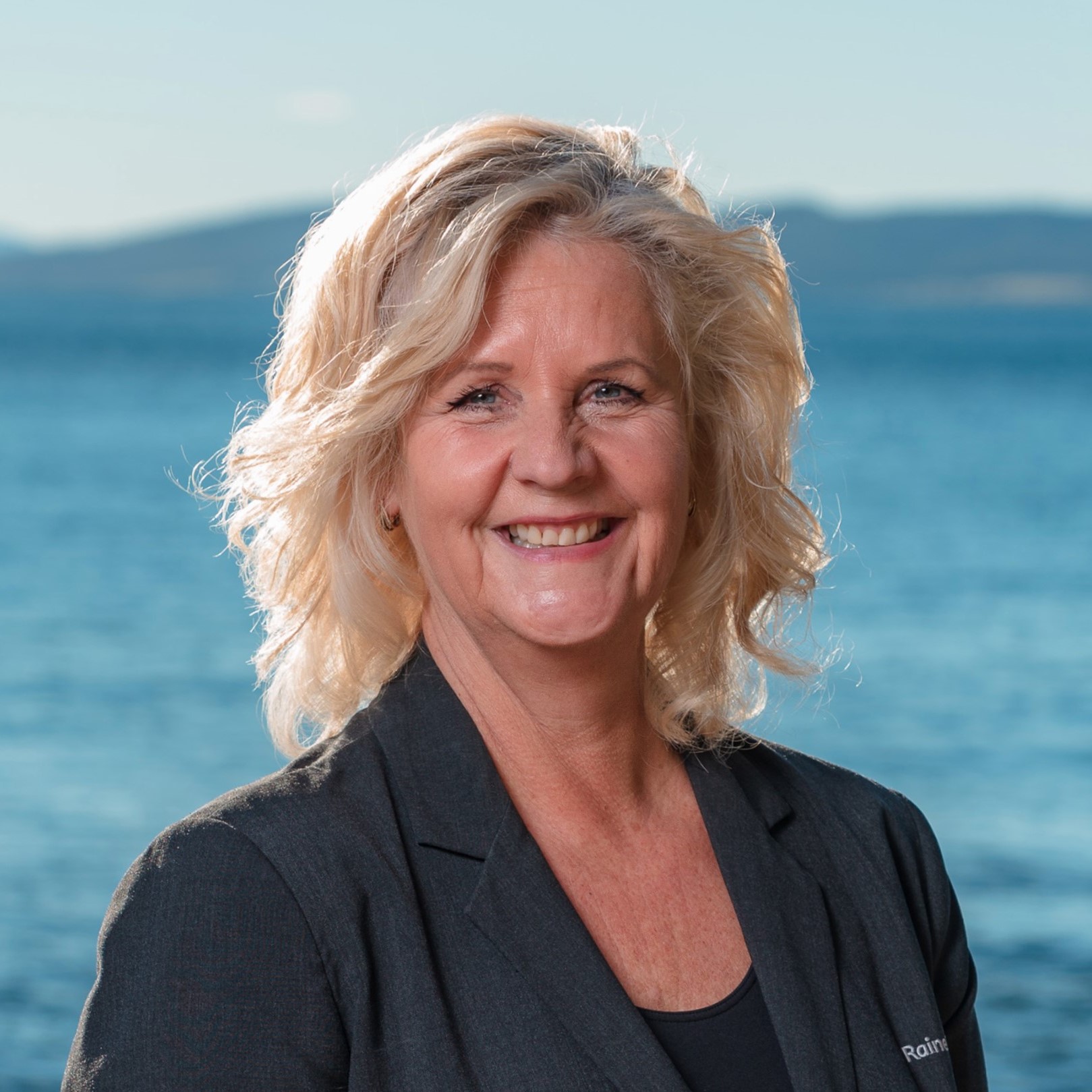 Julie Barwick - Property Portfolio Manager - Raine & Horne Kingborough ...