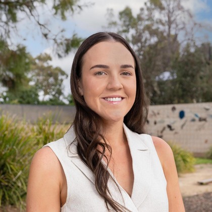 Bella Reid - Senior Property Manager - Raine & Horne Wagga Wagga
